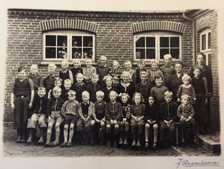 Gammel-elev dag på Haastrup gamle friskole - Friskolearkivet